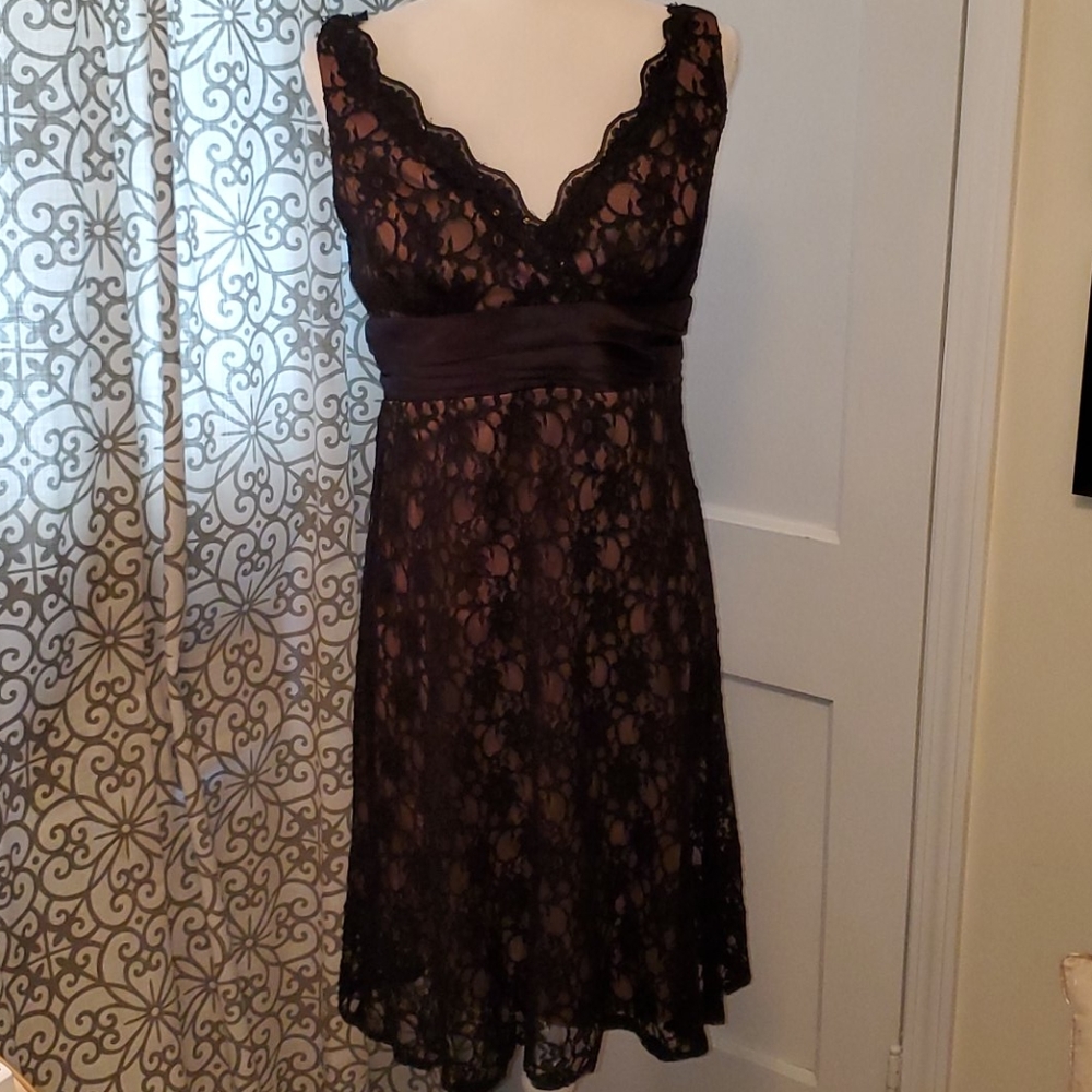 Gorgeous Black Tan Lined Lace Dress - Gem